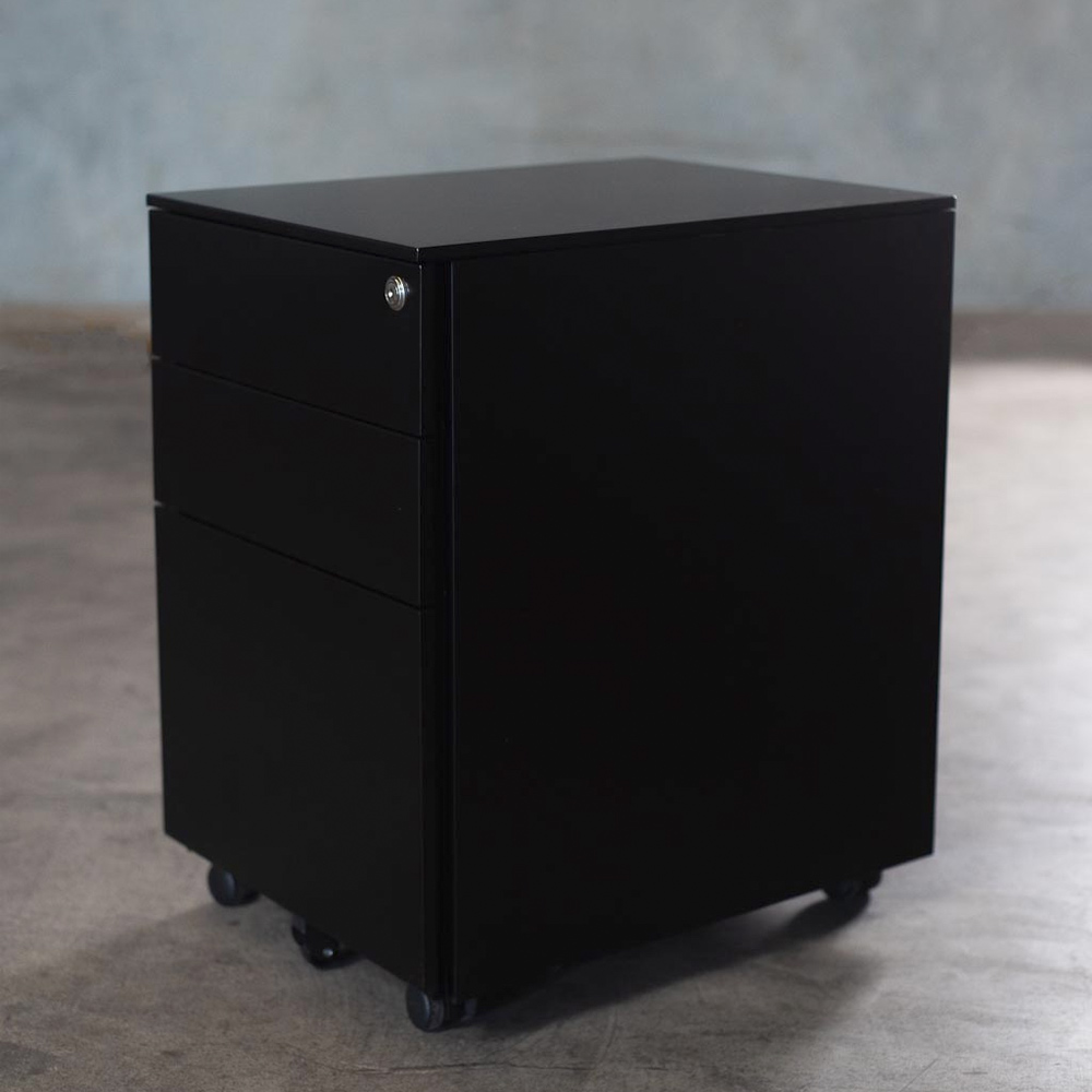 Signature Steel Mobile Pedestal